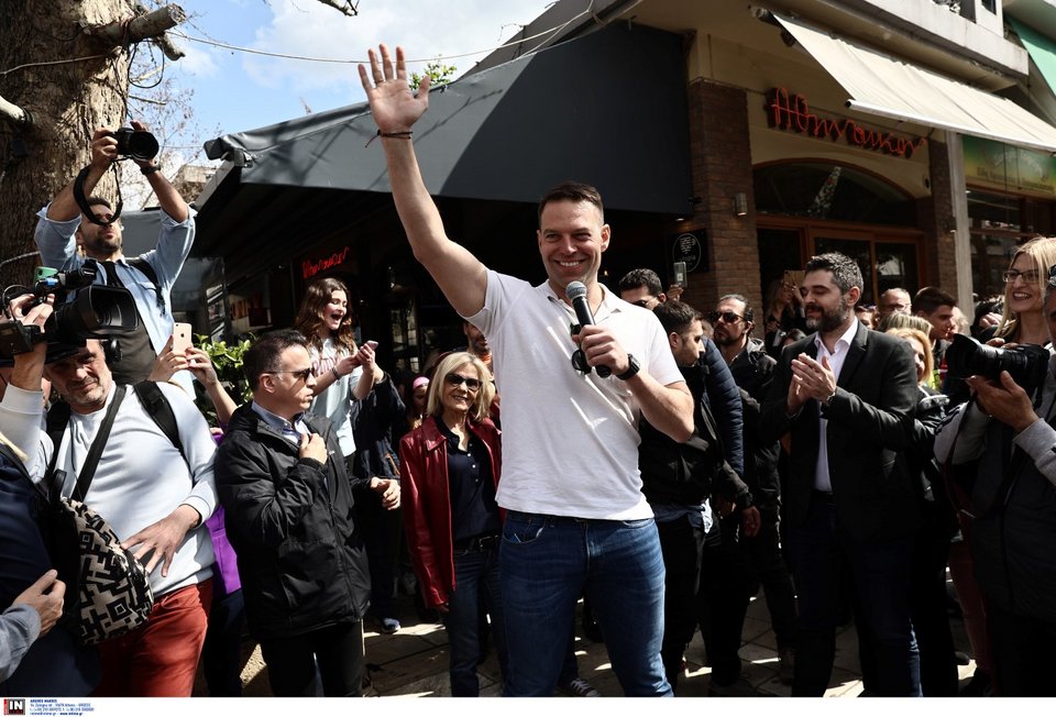 Στη Θήβα ο Κασσελάκης -«Καλός πολίτης» του φώναζαν, τι αγόρασε από ...